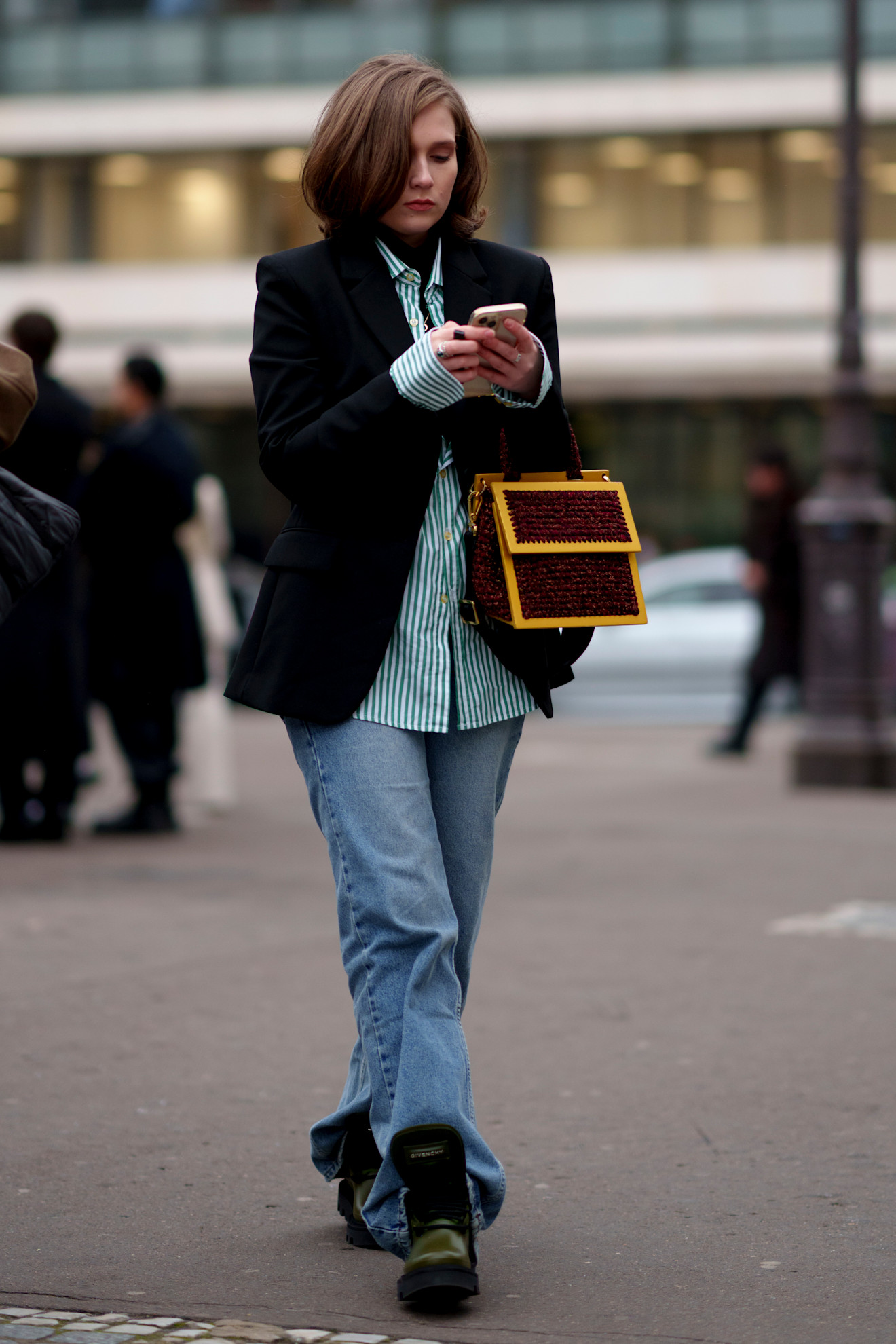 Porter du jean au bureau ? Ces looks denim 100 % pro - ELLE.lu Luxembourg